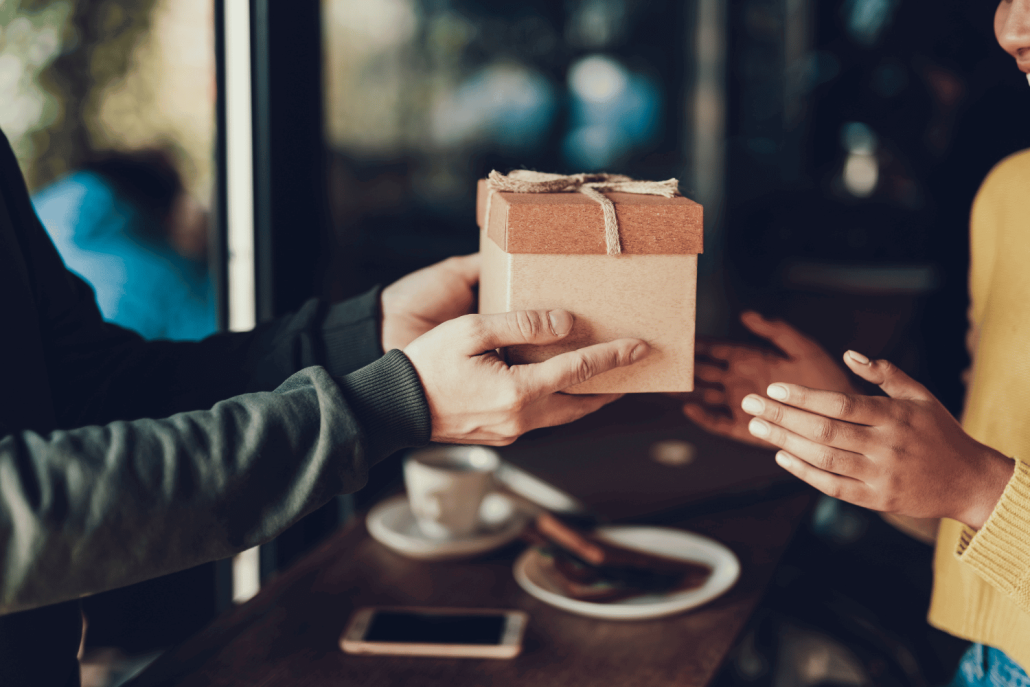 Mastering The Love Language Gift Giving: Tips And Insights - Ezra ...